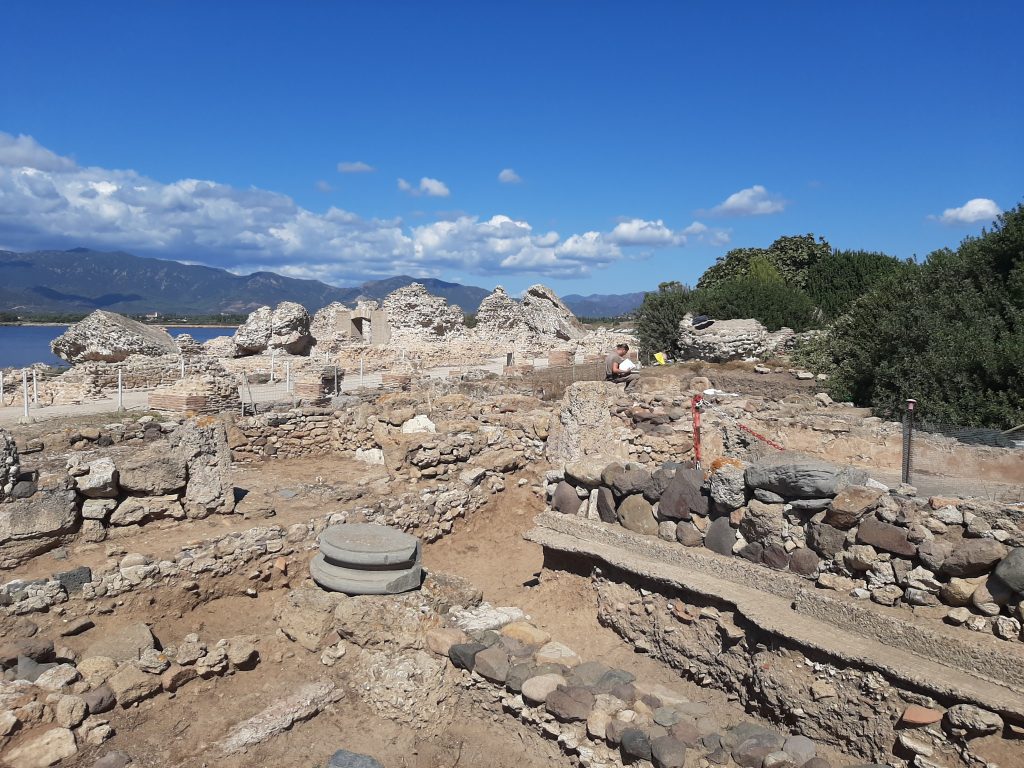 Let’s have a sneak peek into the Casa del Pozzo Antico in Nora